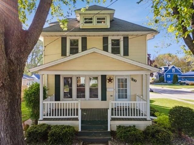 700 S Center St, Beaver Dam, WI 53916