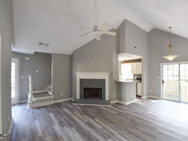 700 S Fairfield Drive