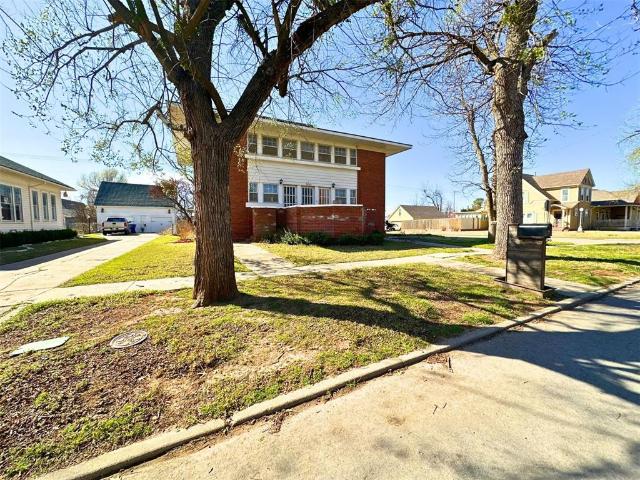 700 S Hoff Avenue
