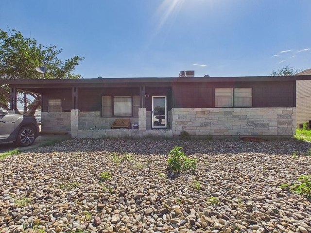 700 S Kenneth Ave, Monahans, TX 79756