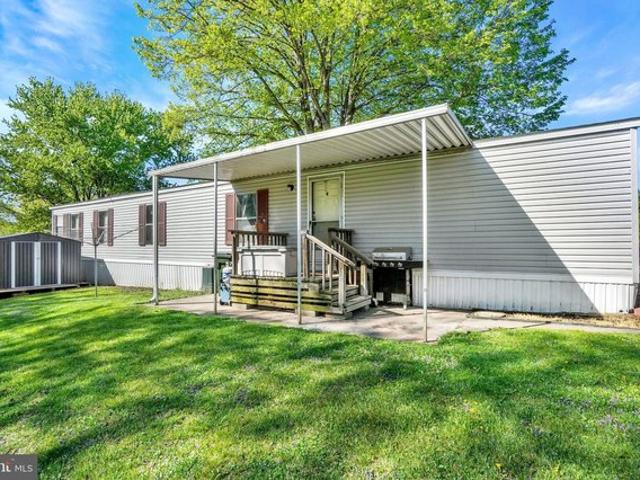 700 Salem Rd Trlr 62, Etters, PA 17319