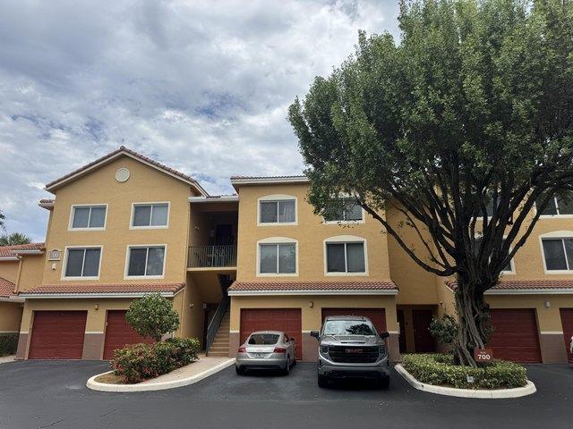 700 Scotia Dr Apt 103, Hypoluxo, FL 33462