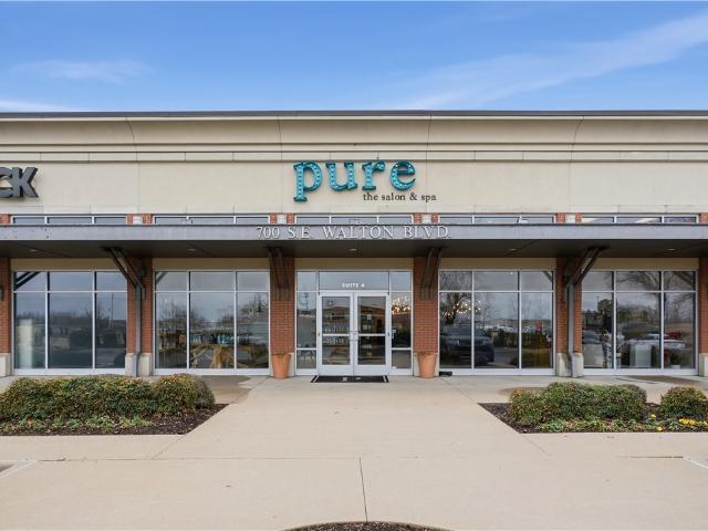 700 SE Walton Boulevard 6