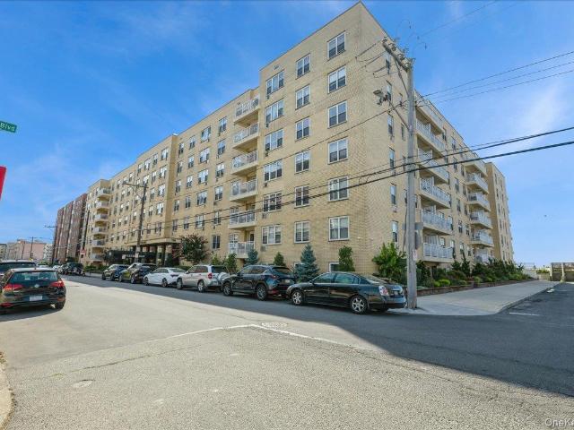 700 Shore Road 7P