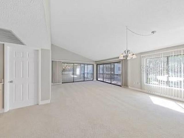 700 Starkey Road #422, LARGO, US, FL