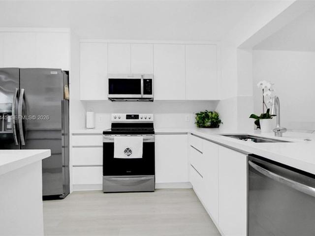 700 SW 137th Ave Unit 303H, Pembroke Pines, FL 33027