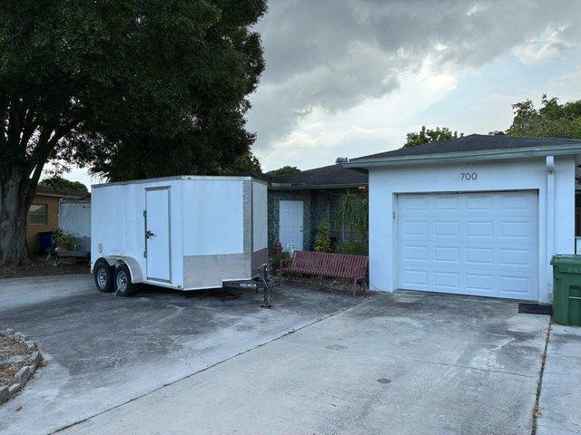 700 SW 50th Ave, Margate, FL 33068