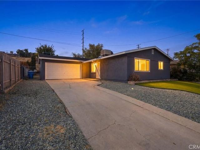 700 Patricia Ave, Barstow, CA 92311