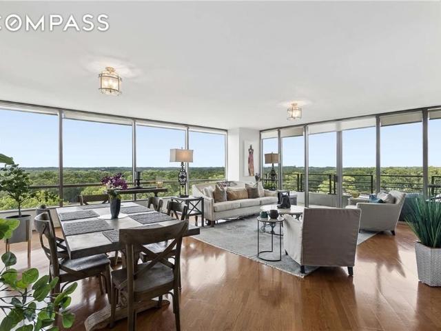 700 Park Regency Pl NE 1607, Atlanta, GA