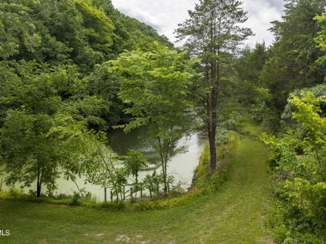 700 Piney Flats Road