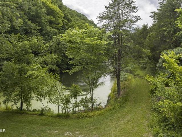 700 Piney Flats Rd, Piney Flats, TN 37686