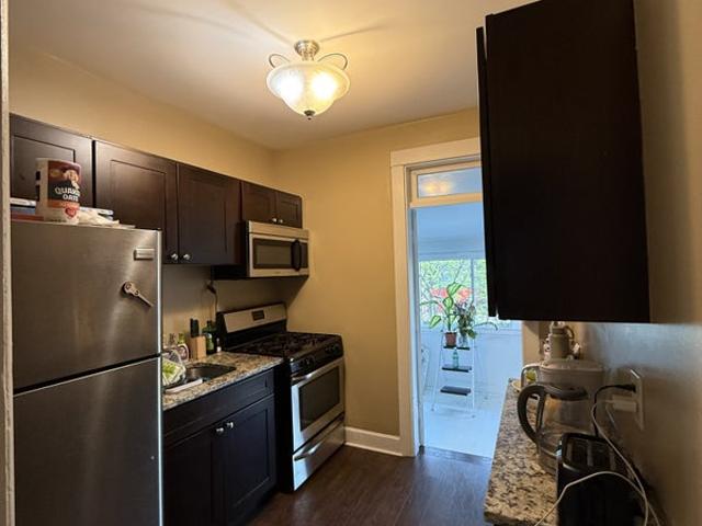 $700 Private Room Downtown Hinsdale