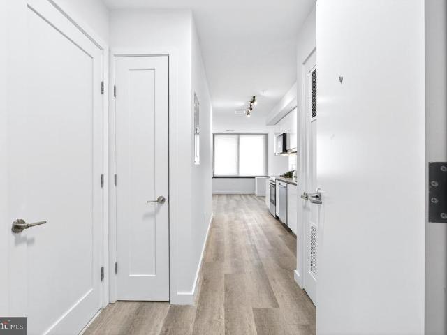 700 Roeder Road # 104