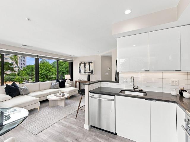 700 Roeder Road # 203