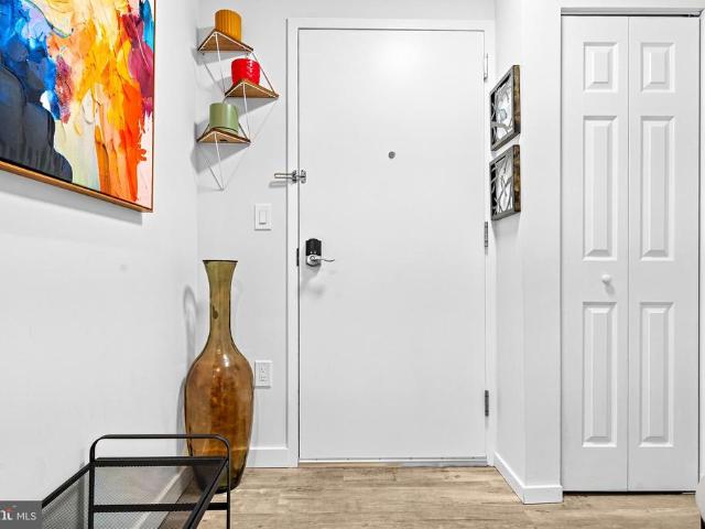 700 Roeder Road # 403