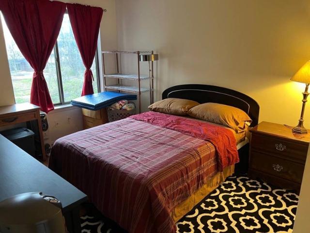 $700 ROOM FOR RENT
