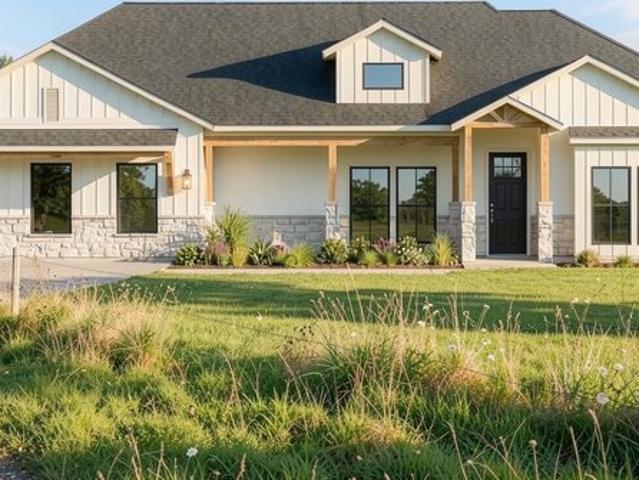 700 Rosa Blanca Dr, Socorro, TX 79927