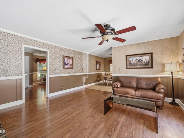 700 Rambling Road