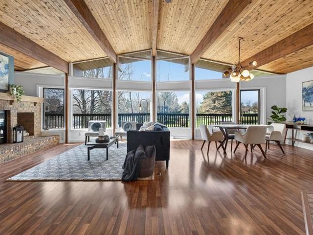 700 Reid Dr, Mount Horeb, WI 53572
