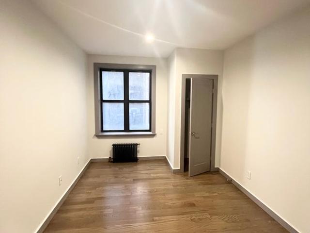 700 W 175 St | ROOMs IN DUPLEX APARTMENT