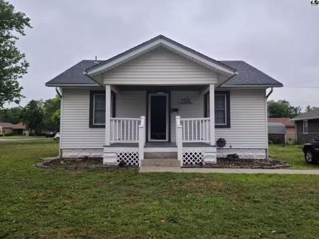 700 W 22nd Ave, Hutchinson, KS 67502 650554056
