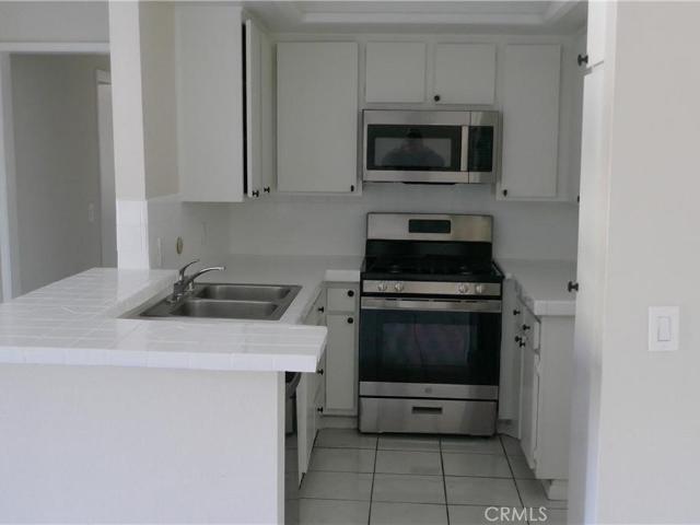 700 W 3rd St #B206