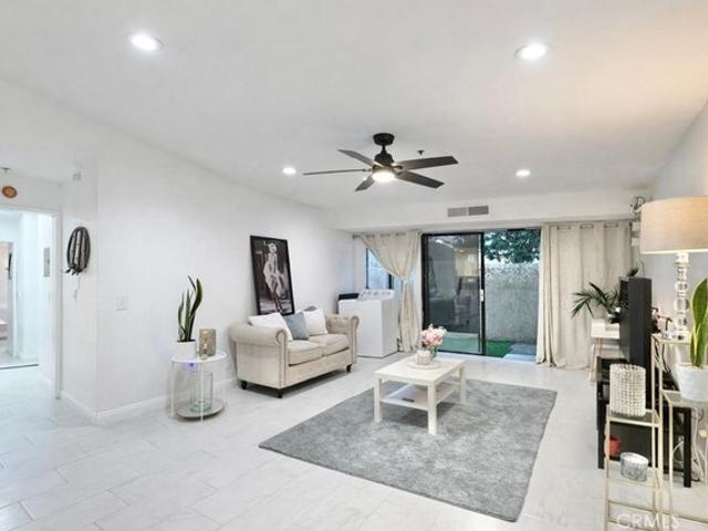 700 W 3rd St Unit A104, Santa Ana, CA 92701