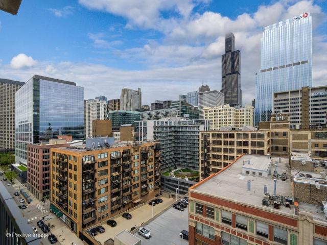 700 W Van Buren Street # 1401