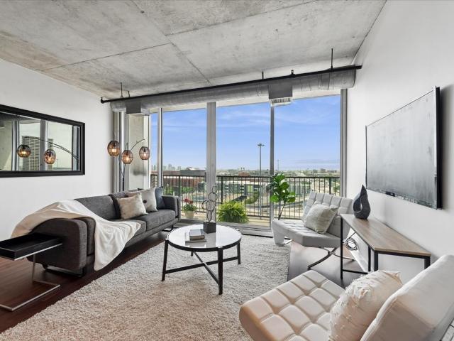 700 w van buren street # 1305