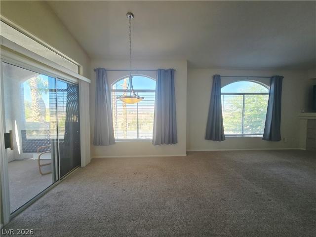 700 W Carnegie Street 222