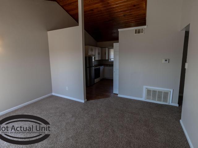 700 w cunningham dr c