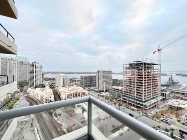 700 W E St 2202, San Diego, CA 92101