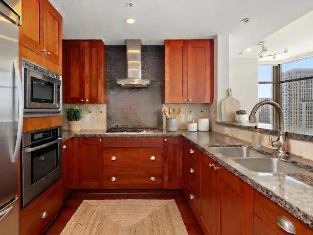 700 W E St 801, San Diego, CA