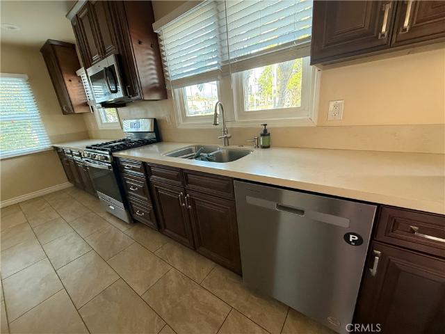 700 W Glenoaks Boulevard