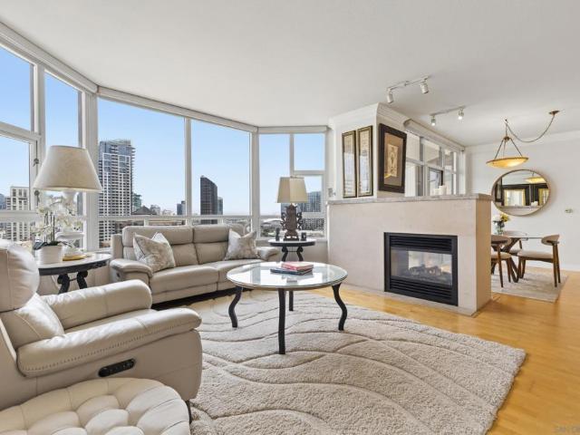 700 W Harbor Dr. 1502