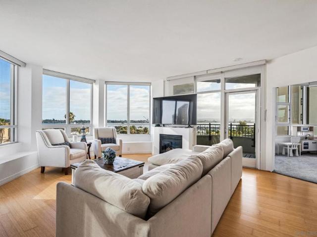 700 W Harbor Dr 705