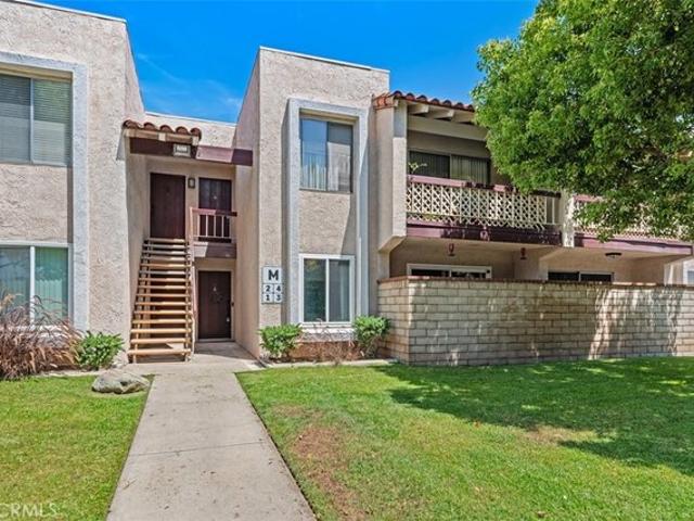 700 W LA Veta Ave Unit M3, Orange, CA 92868