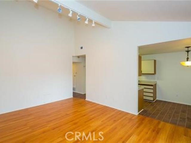 700 W La Veta Avenue R6