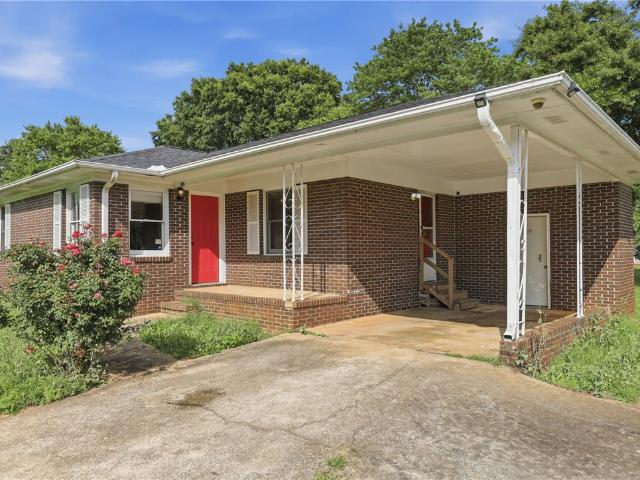 700 Woodmont Circle