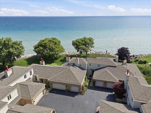 700 Waters Edge Rd Apt 23, Caledonia, WI 53402