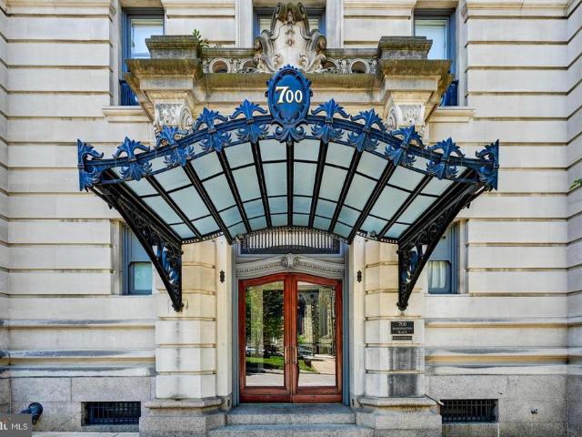 700 Washington Place # 1B