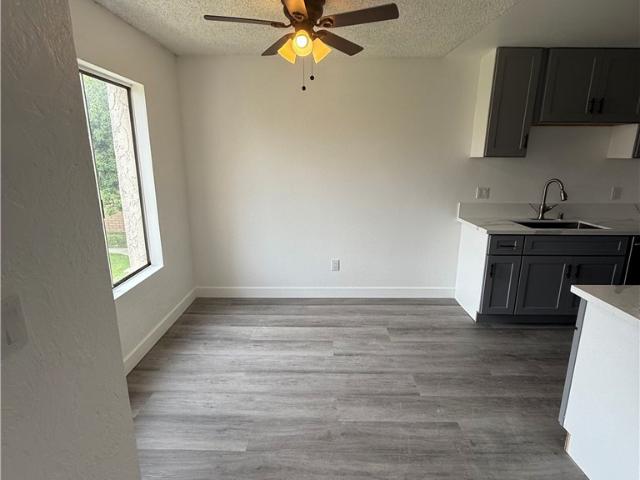 700 West La Veta Avenue E4