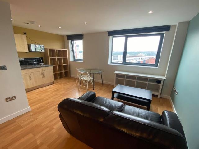 700, West One Cube, City Centre, S1