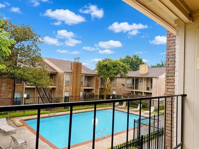 700 Thicket Ln Apt 106, Houston, TX 77079