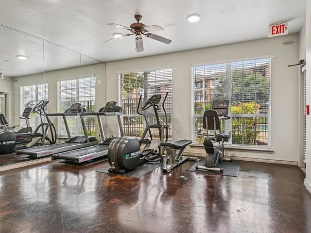 700 Timber Oaks Ln, Grand Prairie, TX 75051 | MLS #21207