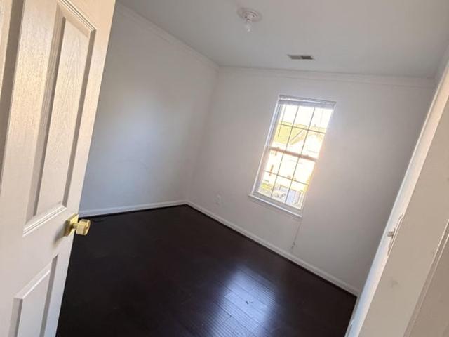 $700/month – Single Occupancy Only