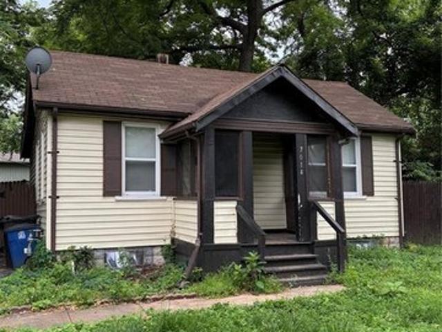 7014 Raymond Ave, University City, MO 63130