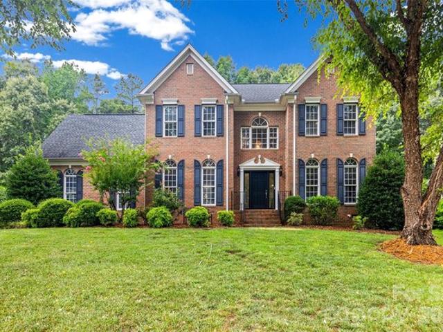 7015 Olde Sycamore Dr, Charlotte, NC 28227