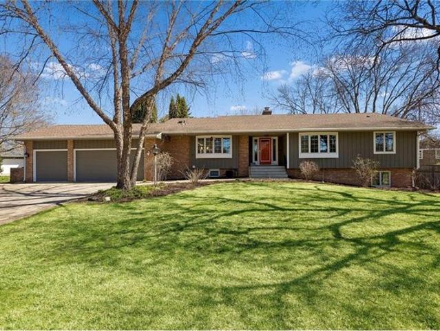 7015 Lanham Ln, Edina, MN 55439