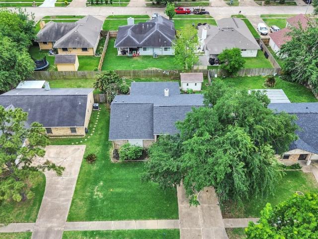 7015 Winding Trace Dr, Houston, TX 77086 | MLS #48872 | Compass